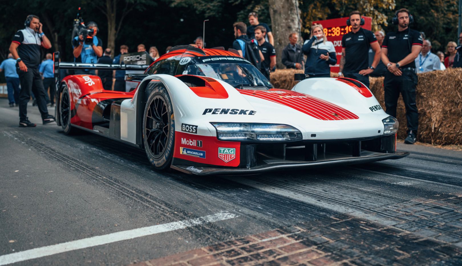 Global quest for Porsche Penske Motorsport with the new 963 - Porsche Newsroom